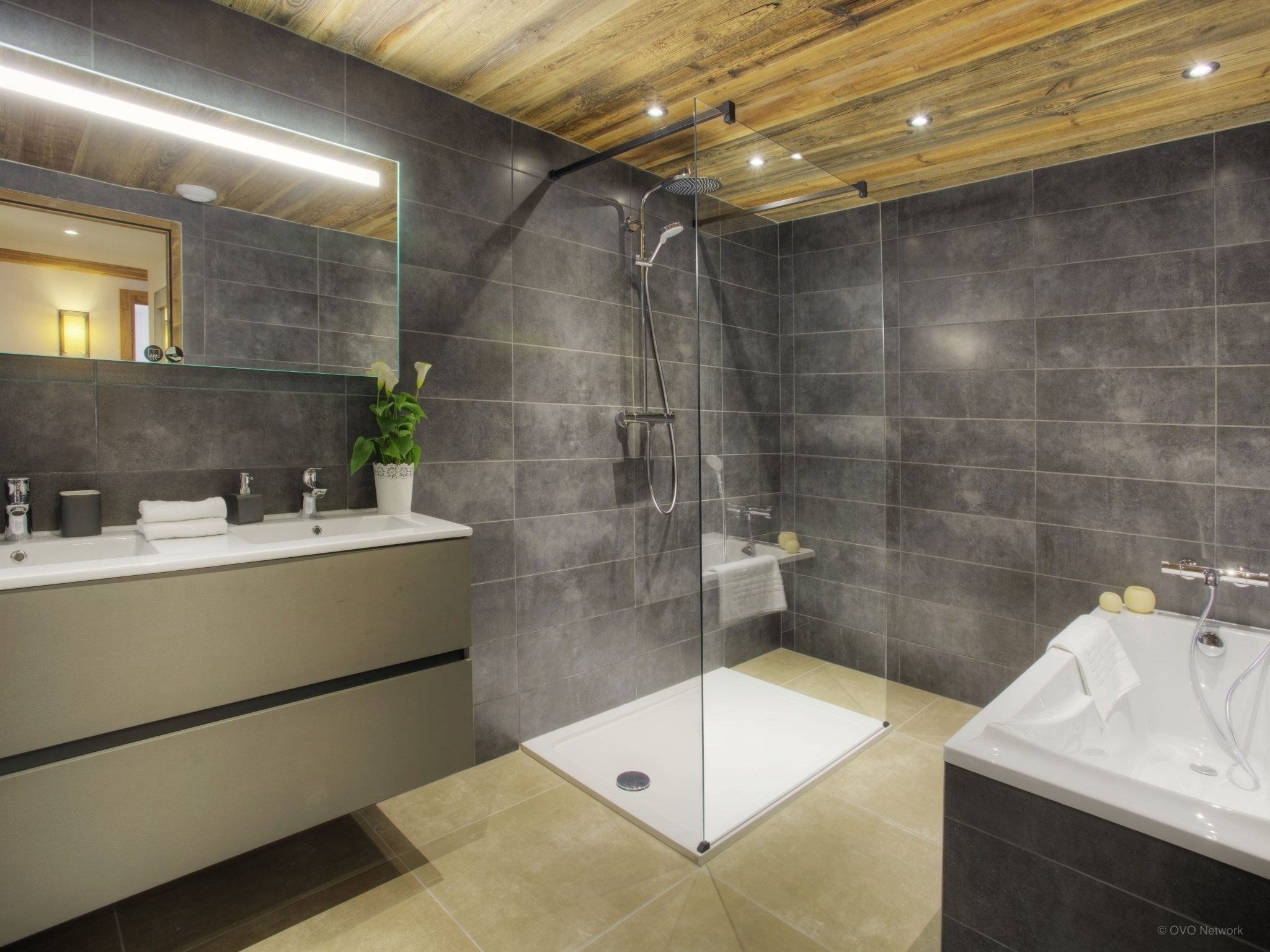 Bathroom and Linen Package - Chalet Shop